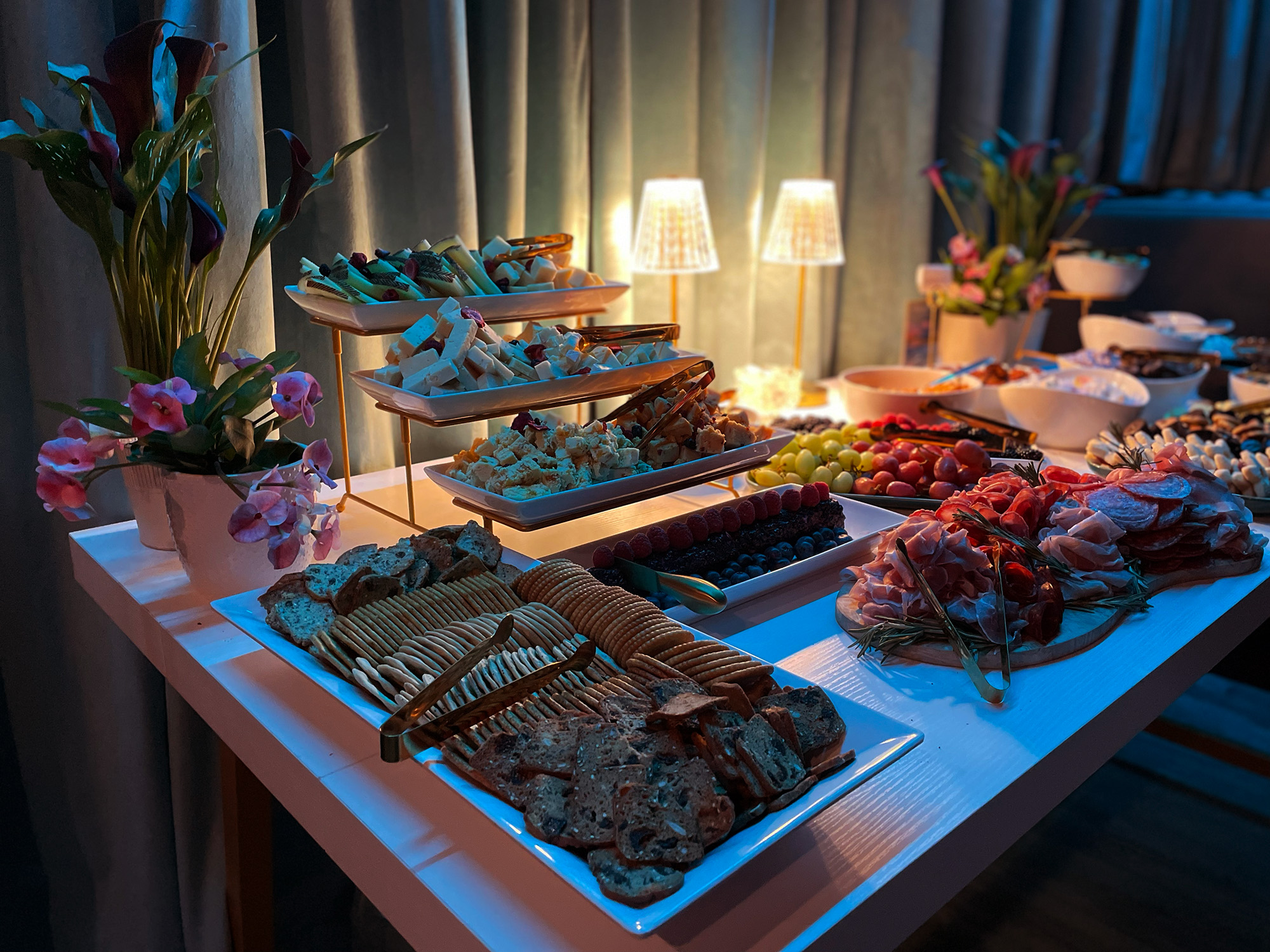 Looking Glass Lounge | The Bellwether